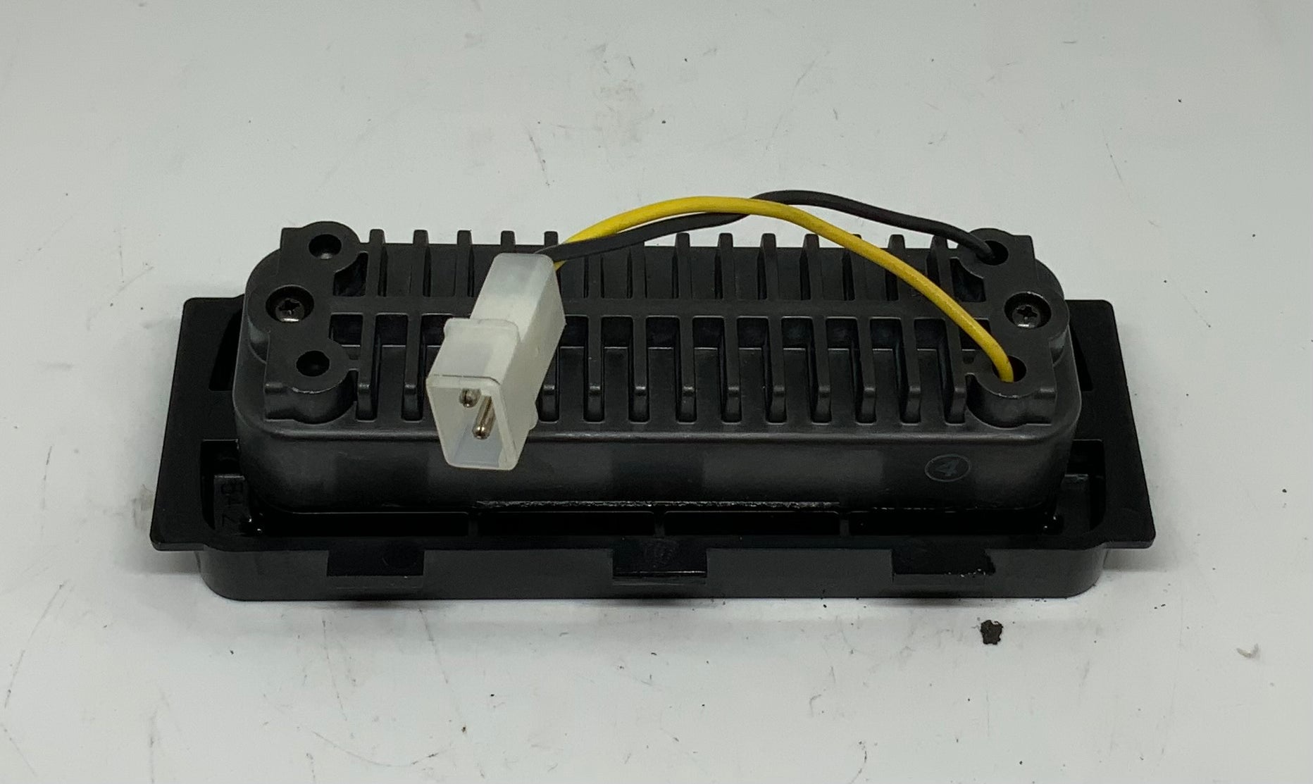 Whelen 500 Series LIN6A Linear 6 Led Module Steady Burn Colour Amber ...